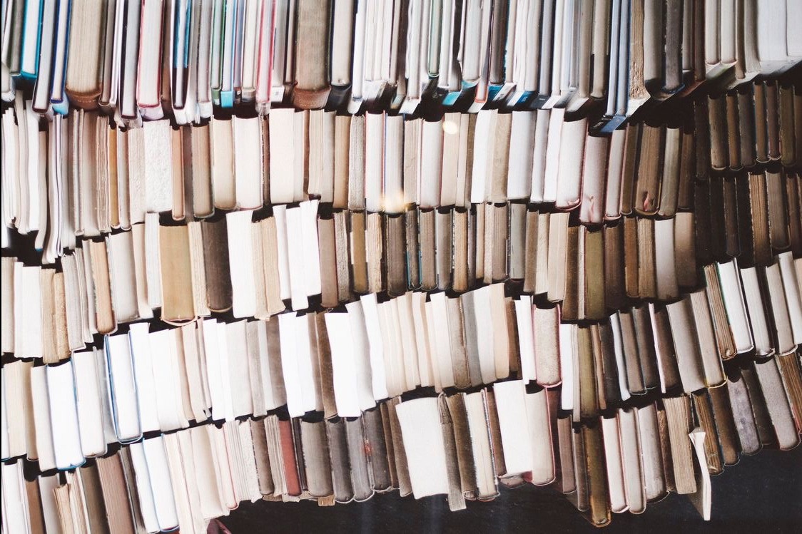 Romy Reads : 15 Books to Take You Places – Romy Clementine